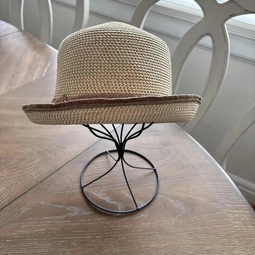 Unbranded | Accessories | Made In Italy Paper Straw Cloche Hat Beige ...